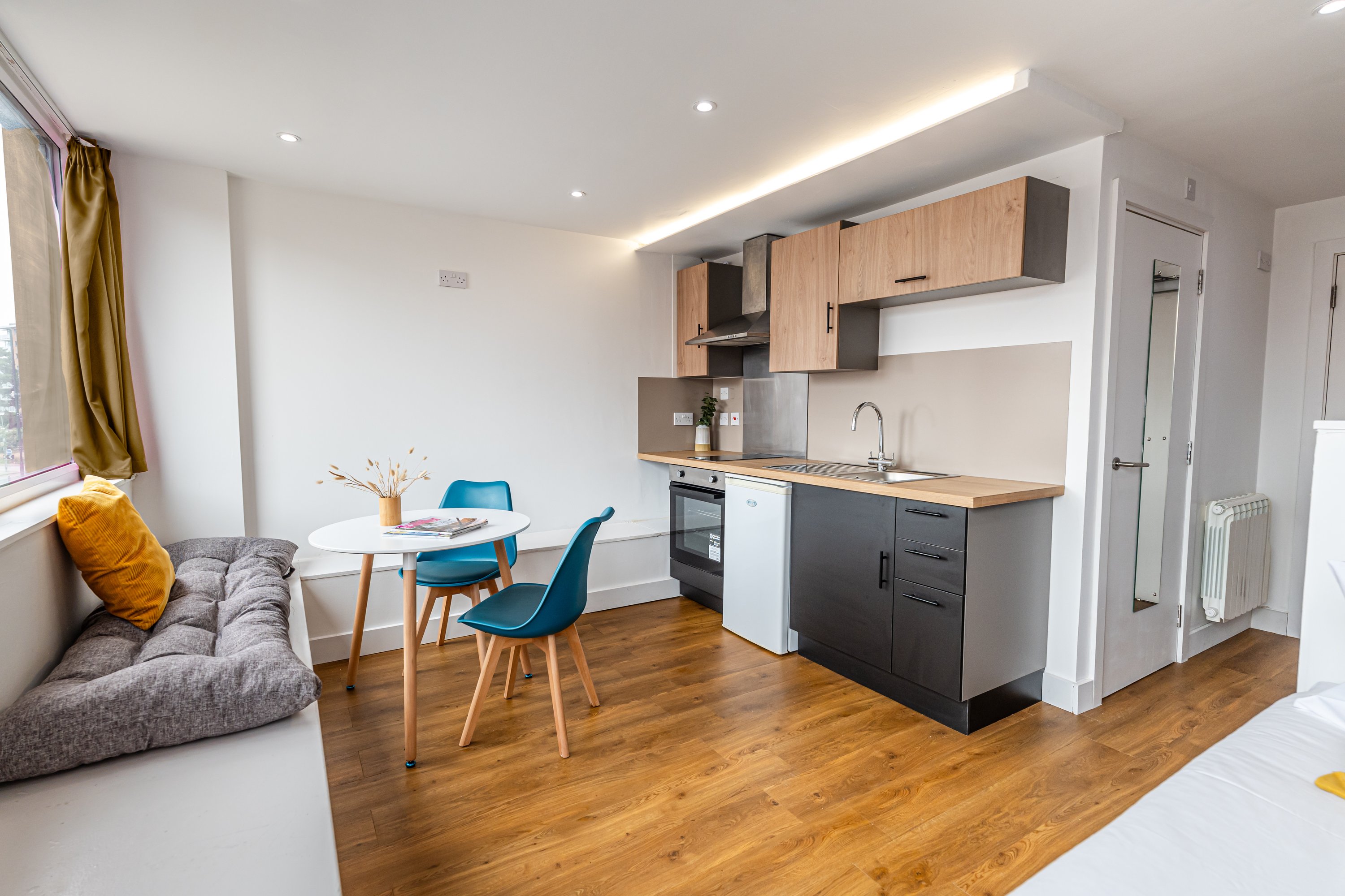 Brand New Platinum King Student Studio Apartments!